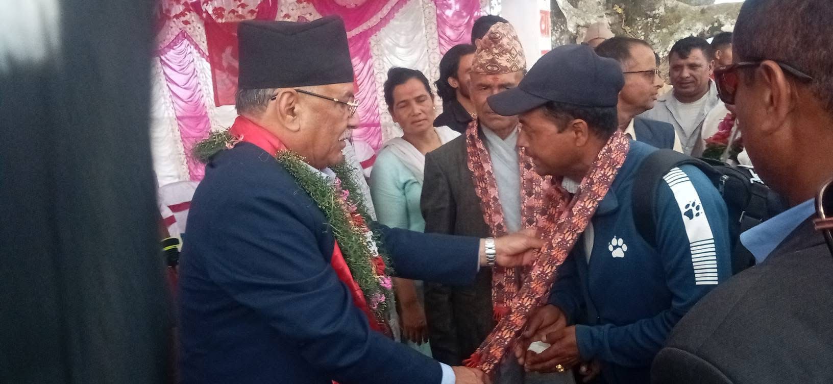 नेतृत्वमा असन्तुष्ट पाण्डे दाजुभाइ माओवादीमा,कांग्रेसमा हलचल – Diyo Khabar